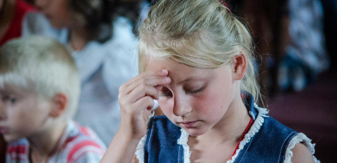 ¿Por qué nos persignamos? "Una Forma de saludo a Dios" - Diario Católico